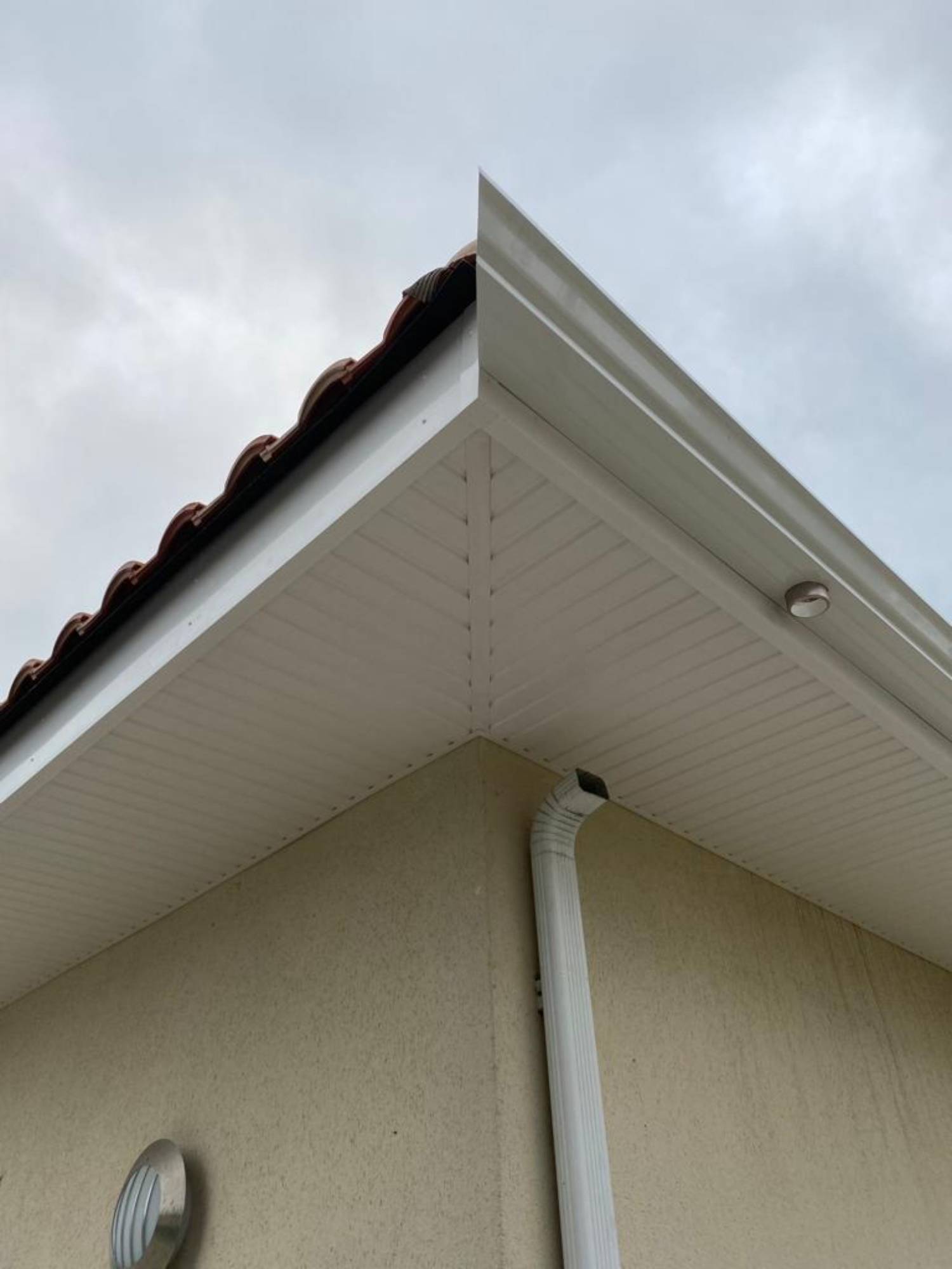 Chéneau, gouttière ou dalle ? - EDeN Alu - Gouttières Alu à Bordeaux en ...